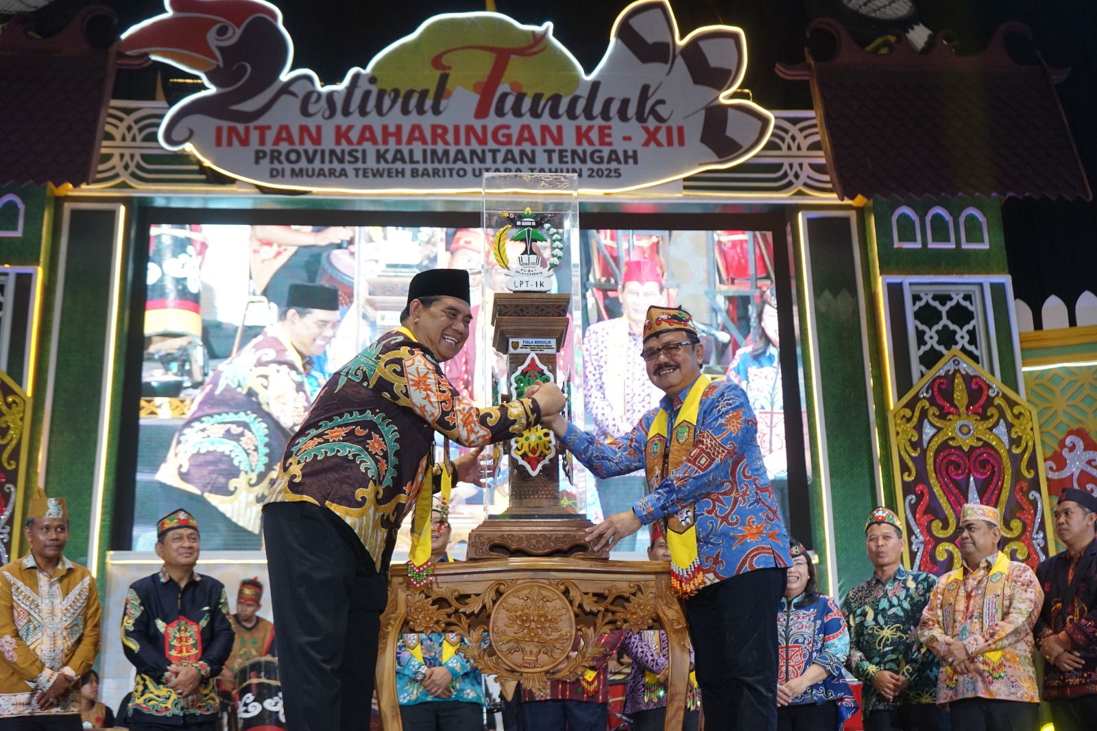 Festival Tandak Intan Kaharingan XII Resmi Dibuka, Simbol Harmoni ...